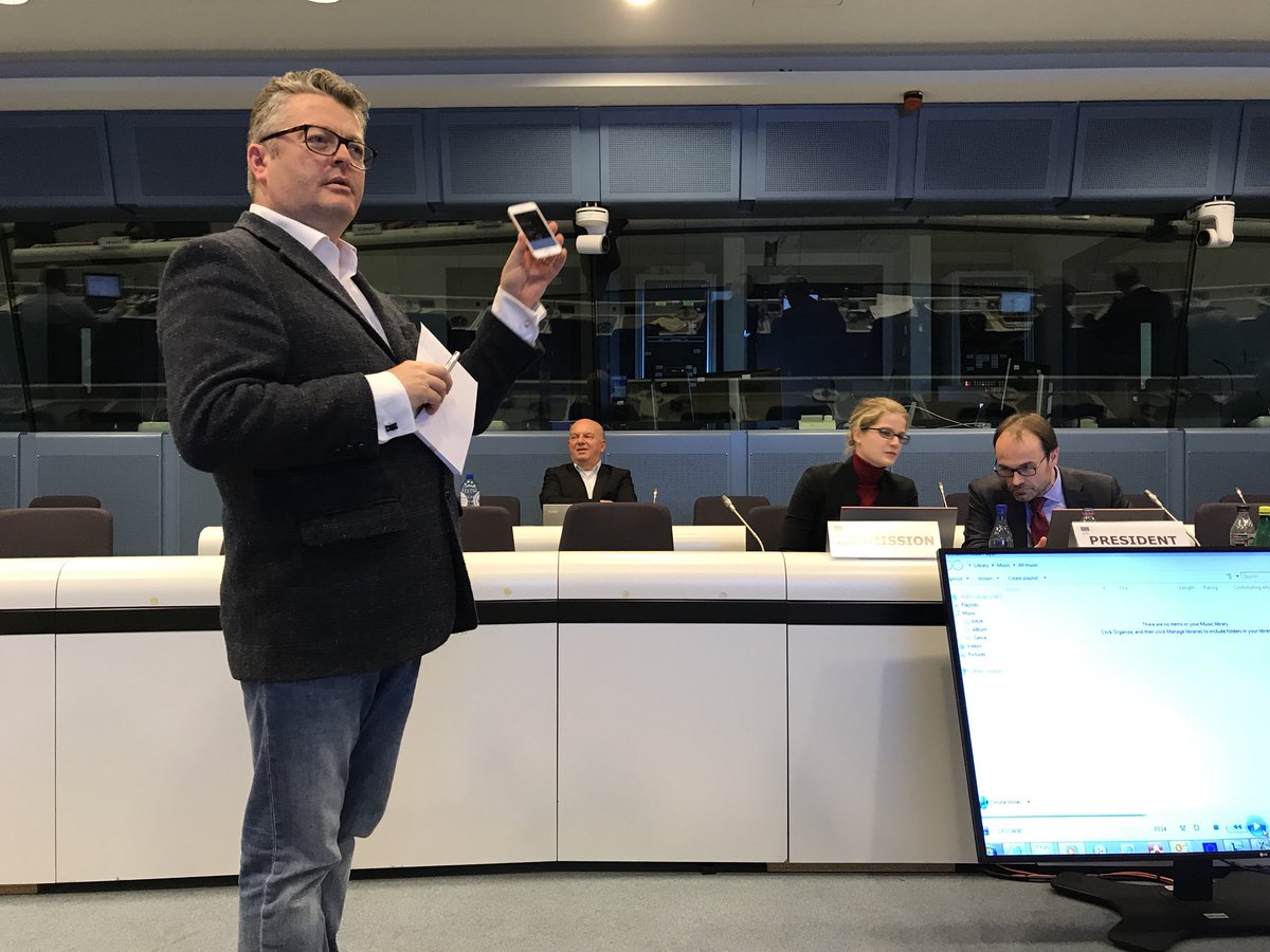 Professor Barry O'Sullivan talks AI on BBC Radio Foyle - Insight